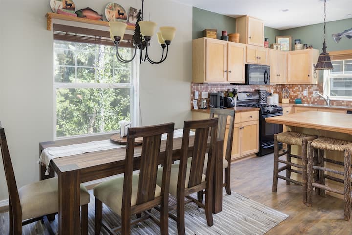 Chalet 106 At The Official Collins Lake Resort - Mount Hood, OR