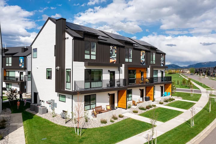 Peak View Townhome - Modern Townhome With Amazing - Bozeman, MT