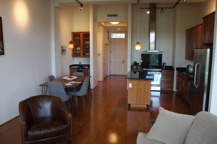 Bridger View Loft -New 30+ Day Furnished Rental Ne - Bozeman, MT