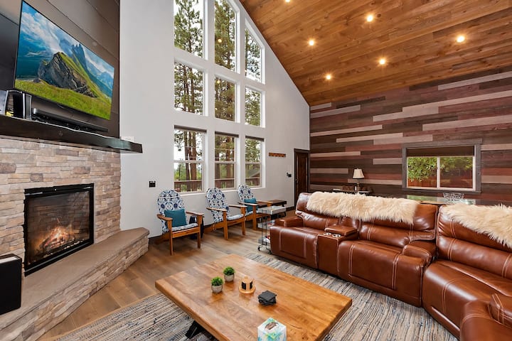 Ridgecrest Retreat: Luxury! Hot Tub! Ev Charger! - Big Bear Lake, CA