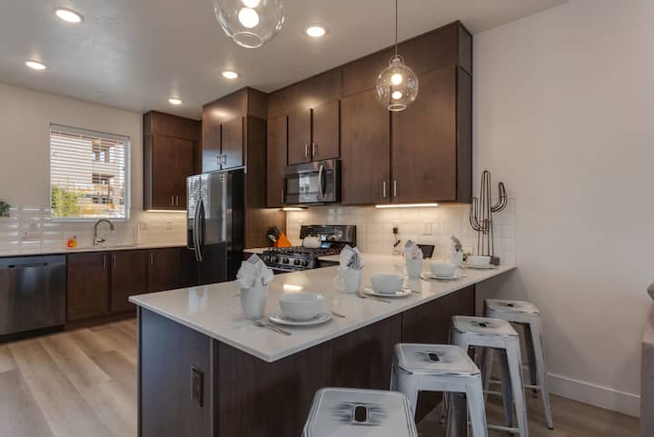 Loft 37| Pickleball, Pool With Waterslide, Jacuzzi - St. George, USA