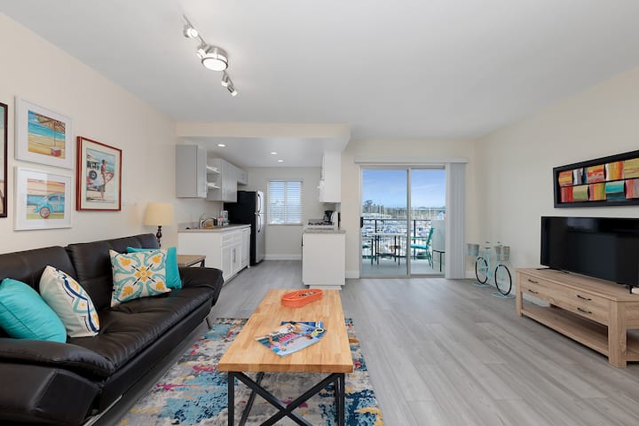 303b Perfect Location Beach Across The Street - Oceanside, CA