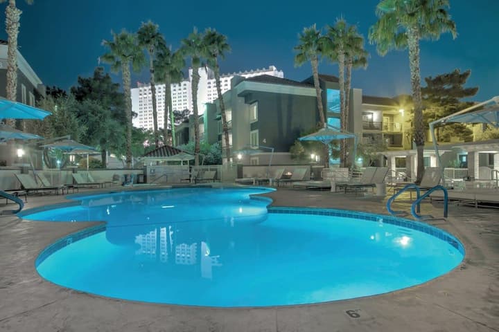Wyndham Desert Rose Resort | 1br King Suite - Las Vegas, NV