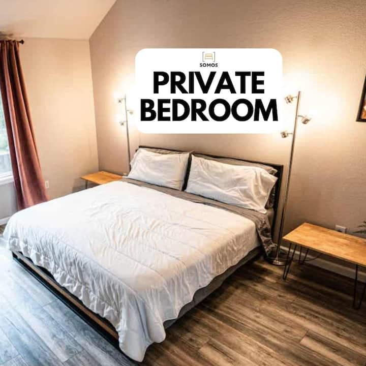 Co2. (Room A) King Bed Fits 3+gb Wi-fi / Tennyson - Regis - Denver