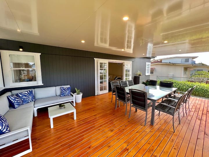 Barefoot And Beach Bound! - Huskisson