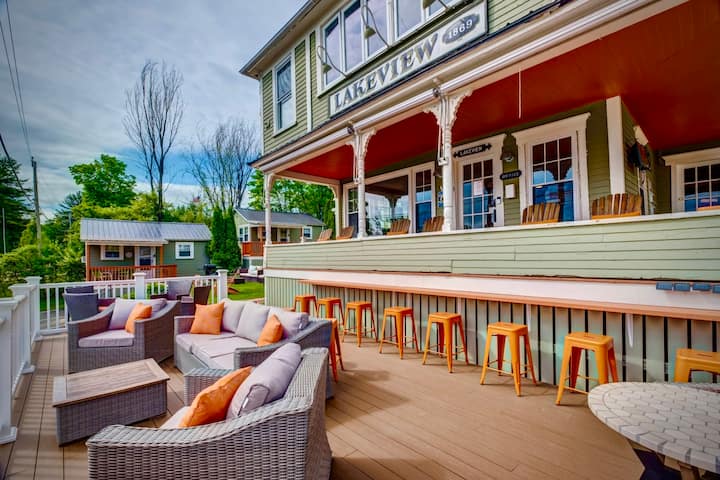 Cozy Third Floor Room In Historic Inn - Laconia, NH
