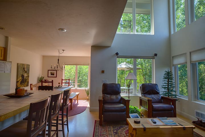Aspen Grove Retreat: Spacious, Balcony, Targhee - Idaho (State)