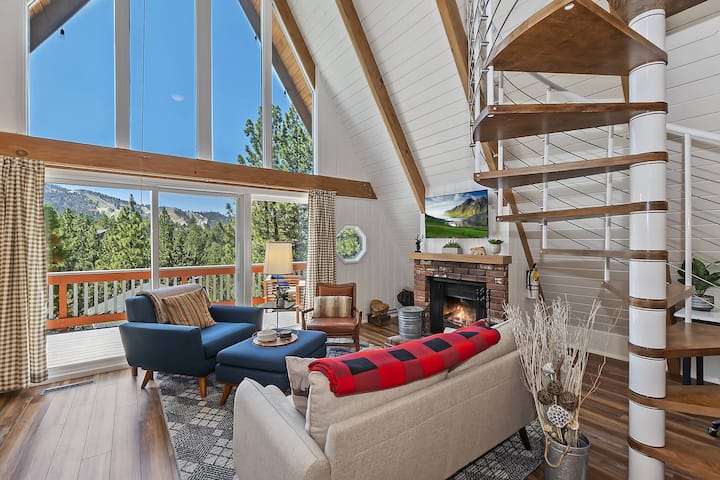 The Frame: Ski Slope Views In Upper Moonridge! - California