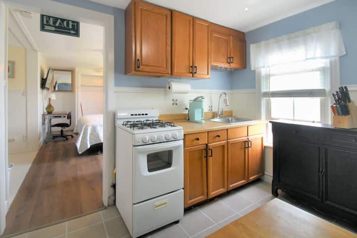 Pet Friendly Studio 2 Blocks To Beach - Deal, NJ