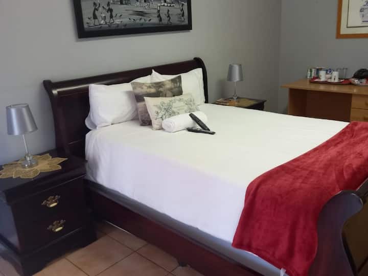 Agt Guesthouse - Double Rooms - Vryheid