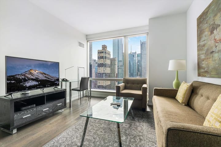 Hudson Yards 1br | Pool+gym | In-unit Laundry - New York City