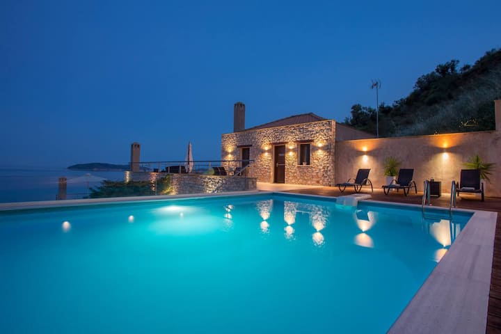 Golden View Villa King Aegeus - Skiathos