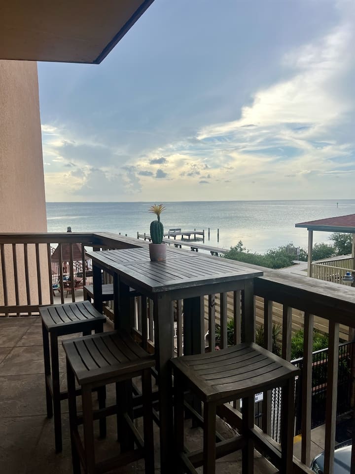 Amazing Bay View, Boat Docks, And Easy Walk To The - South Padre Island