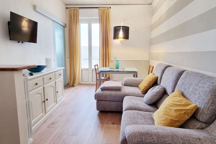 The Glint Of Milan - Milano