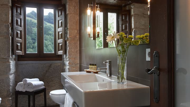 Hotel Iriarte Jauregia. Habitación Doble Estándar - Tolosa