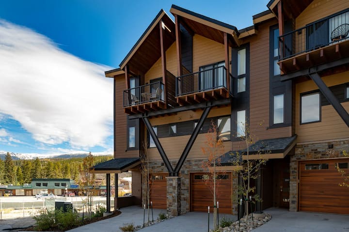 Arrow On The Creek | Private Hot Tub - Winter Park, CO