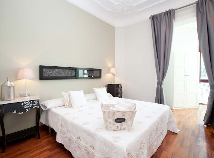 Le Monde - Fabulous 5-bedroom Apartment - Barcelona