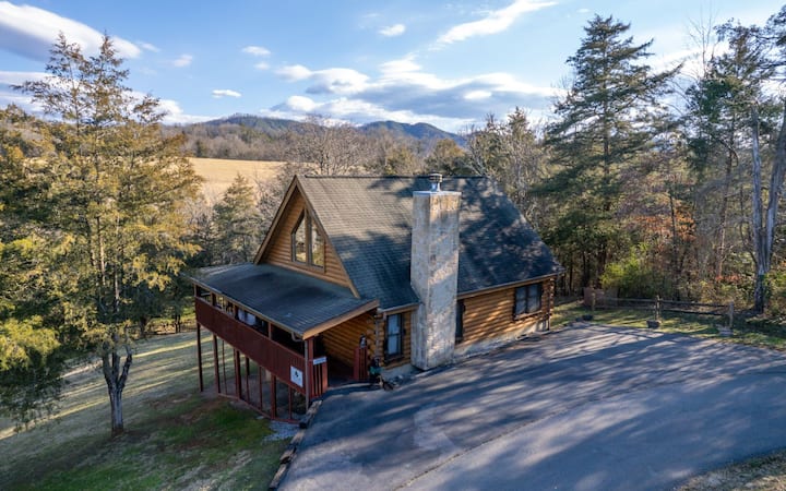 Charlie's Creek Retreat - Pets Welc-hot Tub-arcade - Sevierville, TN