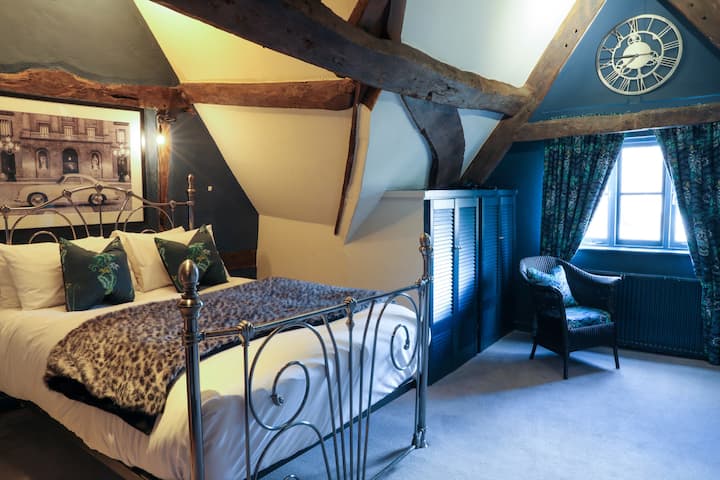 Standard Double Room @ The Kingsbury 7even / 8ight - Marlborough