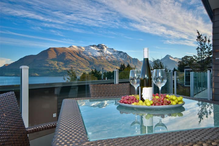 Mountain Retreat Walk To Town - Queenstown, New Zealand