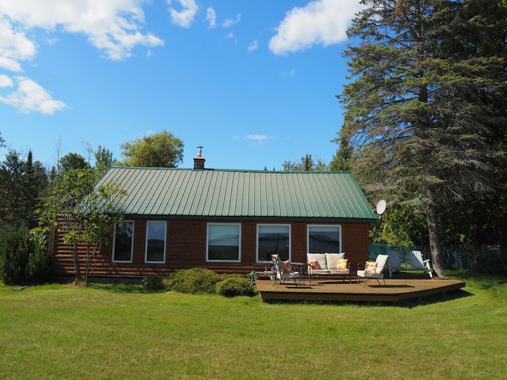 Malabar Cove - Lakefront, Quiet, And Relaxing! - Gladstone, MI