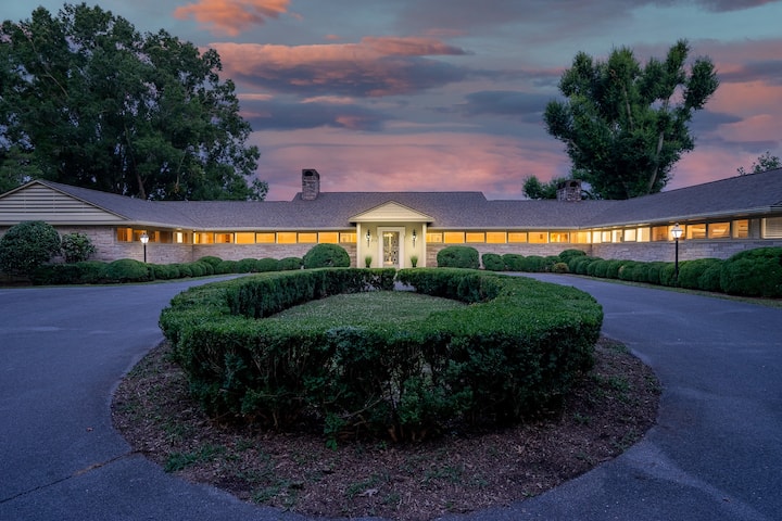 Architect-designed 6br Mid-century Retreat - Sevierville, TN
