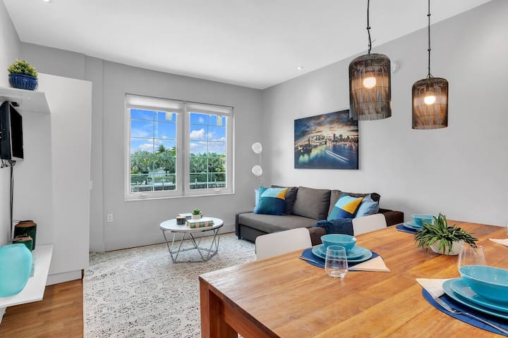 Amazing View - 1 Bedroom With Pool Close To Beach - South Beach, FL