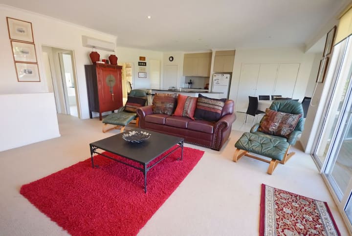 Sandpiper 8 - Close To Town And Beach - Venus Bay