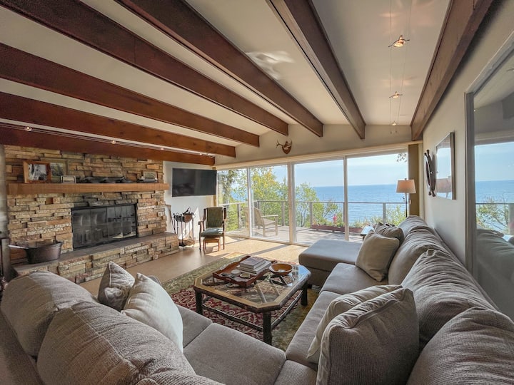 Thorson's Landing On Lake Superior In Silver Bay - Finland, MN