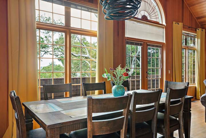 The Treetop House  Pet Friendly - Cambria, CA