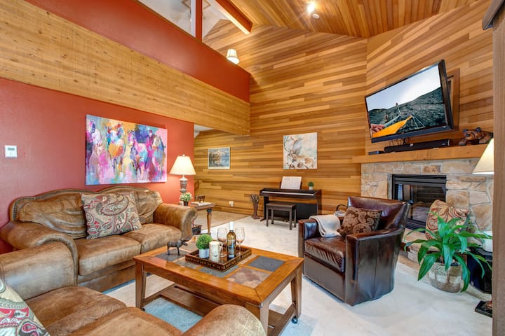 Luxury Design & Great Location! Lakeside 1755 - Park City, UT