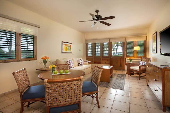 Tropical Escape! Beachfront, Free Parking! - Guanica