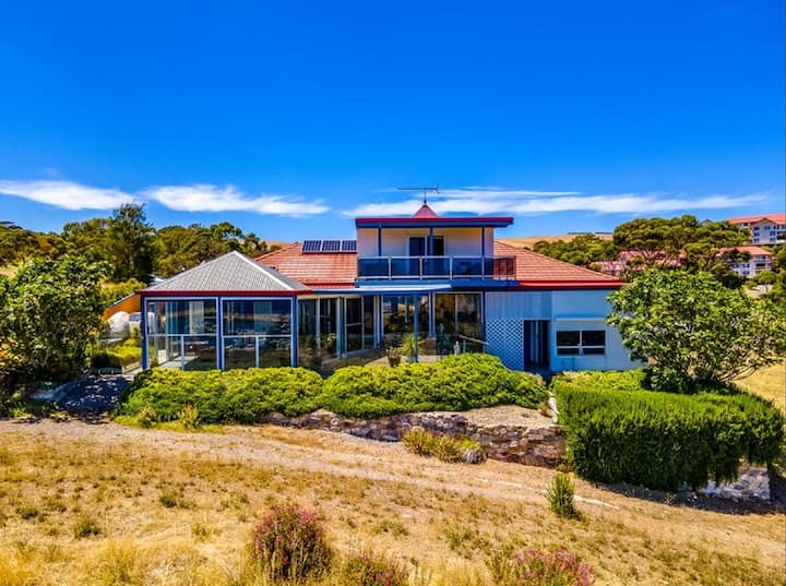 3br Hilltop Retreat • Ocean Views • Games Room - Cape Jervis