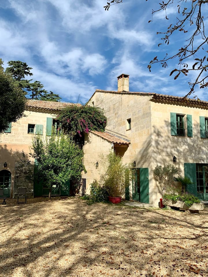 Le Mas Des Oliviers, Maison Provençale (Gare Tgv) - Gard