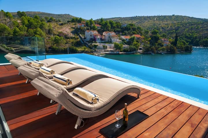 Luxury Beachfront Villa Blue Star - Pool, Brač - Milna