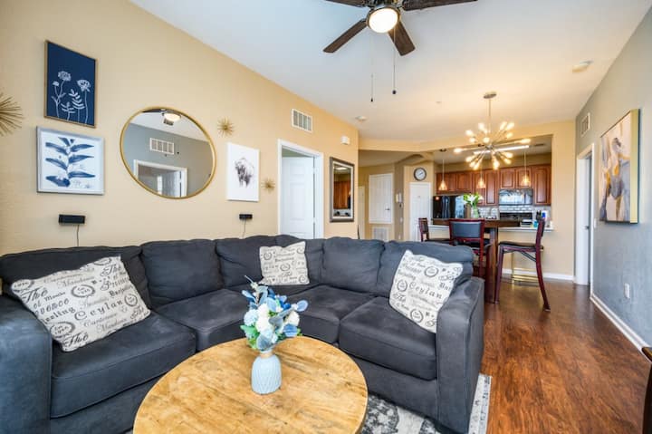 Beautiful Modern Condo, Near The Parks! | 3021 - Aquatica Orlando, Kissimmee