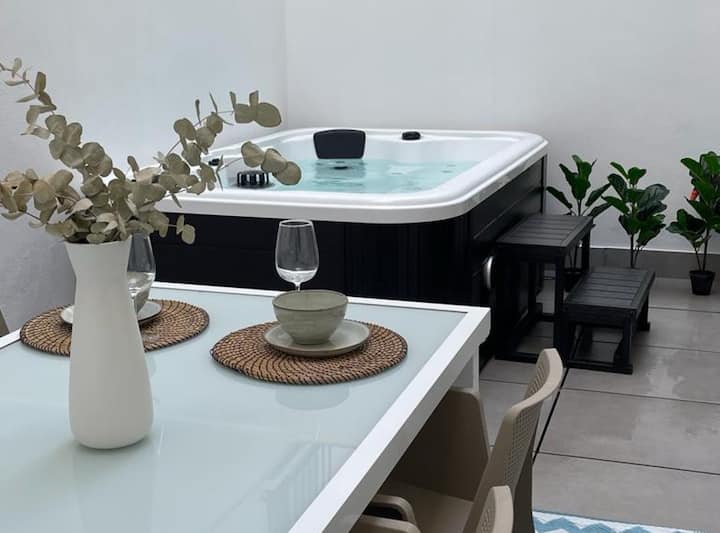 Guadalupe 15 By Magno Apartments - Apartment With  Jacuzzi In Private Patio (E) - Sevilla, España