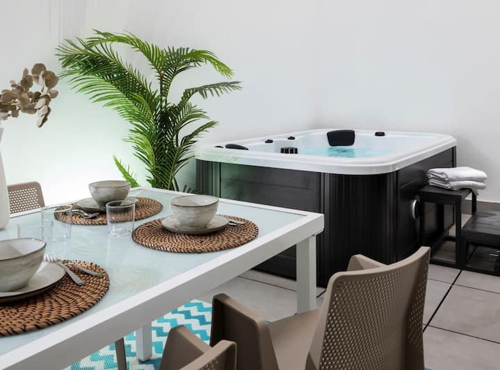 Guadalupe 15 By Magno Apartments - Apartment With Jacuzzi In Private Patio (F) - Séville