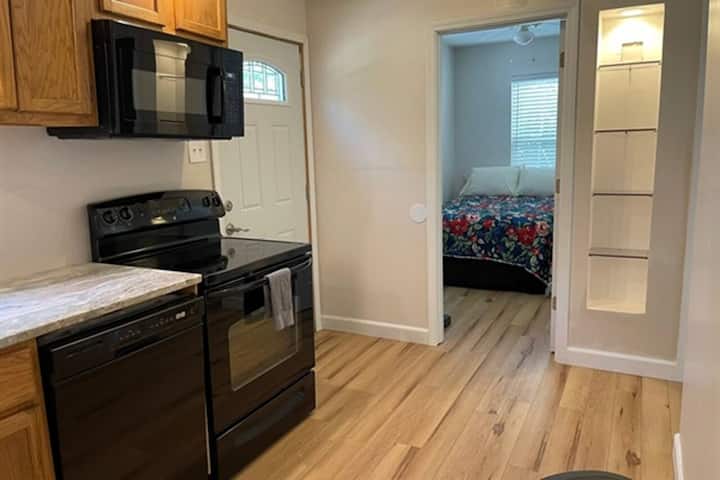 Private 2 Bed Home - 5 Min From I-55-nature Views - Crystal City, MO