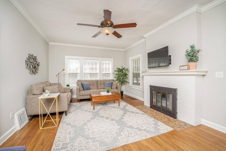 3 Bed 1.5 Bath Home By College Hill & Hospitals - Wichita, KS