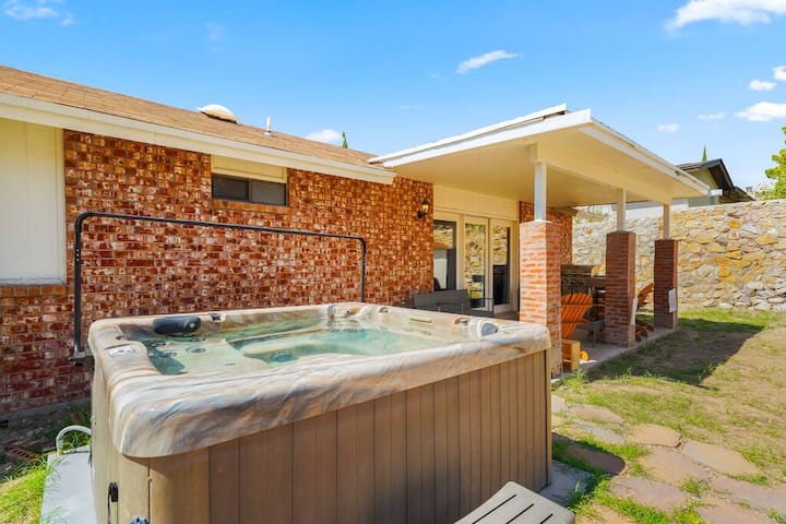 El Paso Oasis With Hot Tub - El Paso, TX