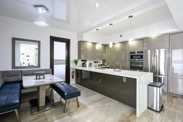 Large Penthouse | Walk To Beach | Luxury Upgrades - Sunny Isles Beach, FL