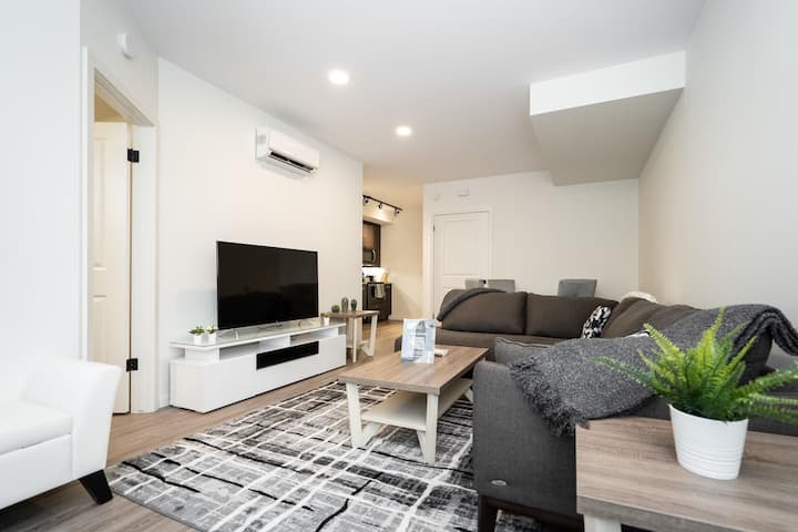 South Winnipeg Modern 2br 1bath+ Free Parking (306 - Winnipeg