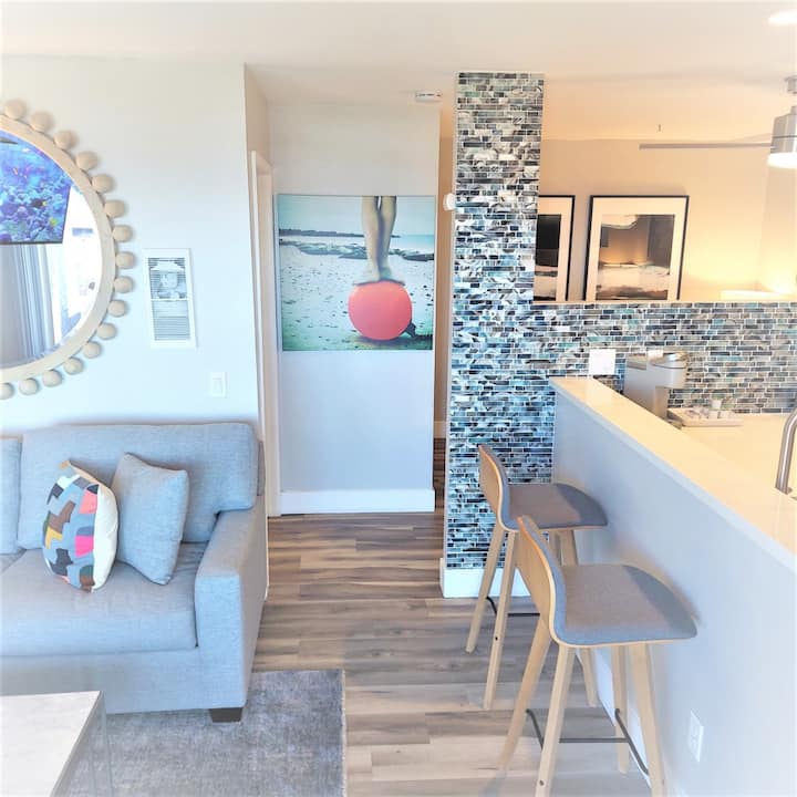 Beach Front Studio-3, Seabreeze At Carlsbad - Carlsbad, CA