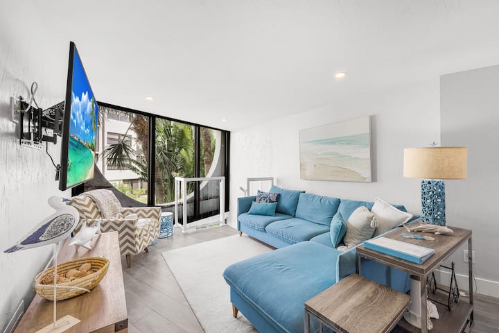 Cabana-style Condo In Anglers Cove | Pools & Spas - Marco Island, FL