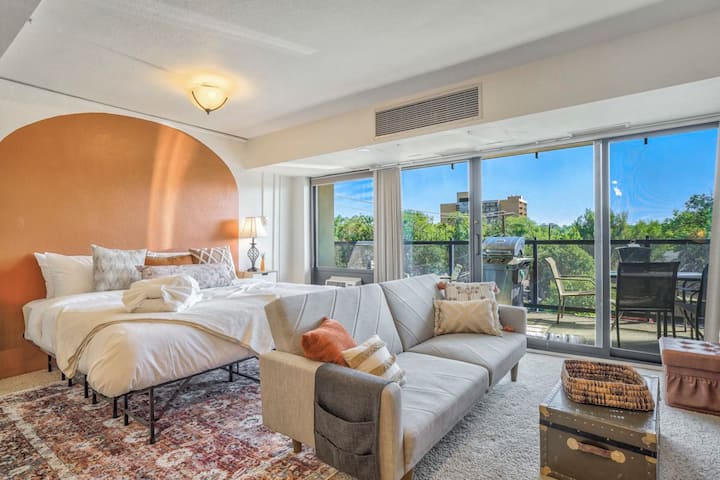 Studio Balcony W Bbq In Citywalk Dt Lofts Colorado - Colorado Springs, CO