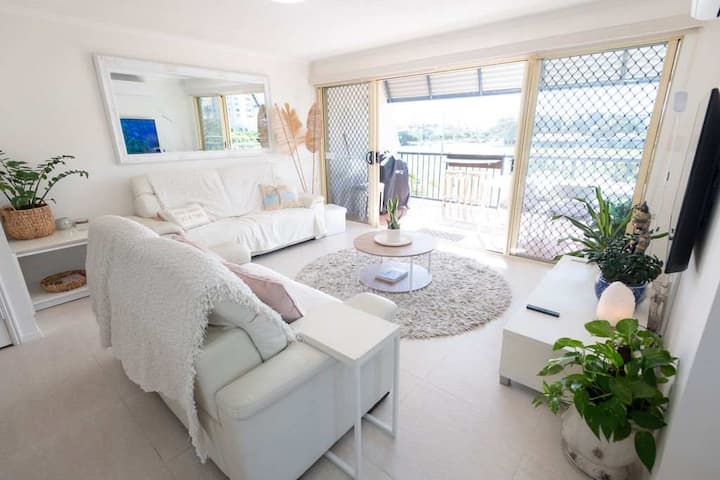 Ultimate Retreat Cotton Tree: Beach, Pool & Cafés! - Maroochydore