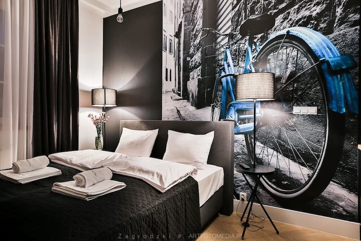 A3. Saint Thomas Corner - Old Town Apartment - Cracovie