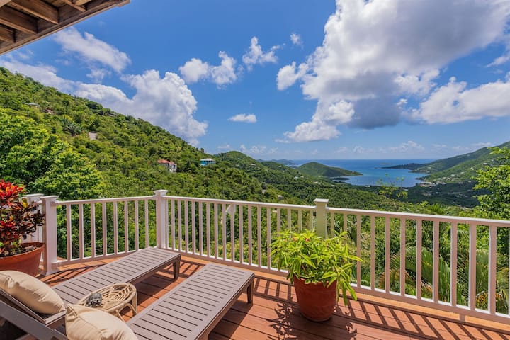 Expansive Coral Bay View - Pina Playa Villa - East End