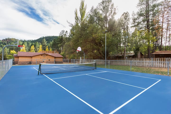 Nature Stay With Tennis Court And Outdoor Pool - Christopher Creek, AZ